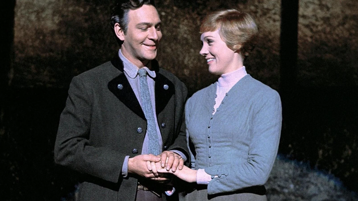 Julie Andrews Christopher Plummer Kiss