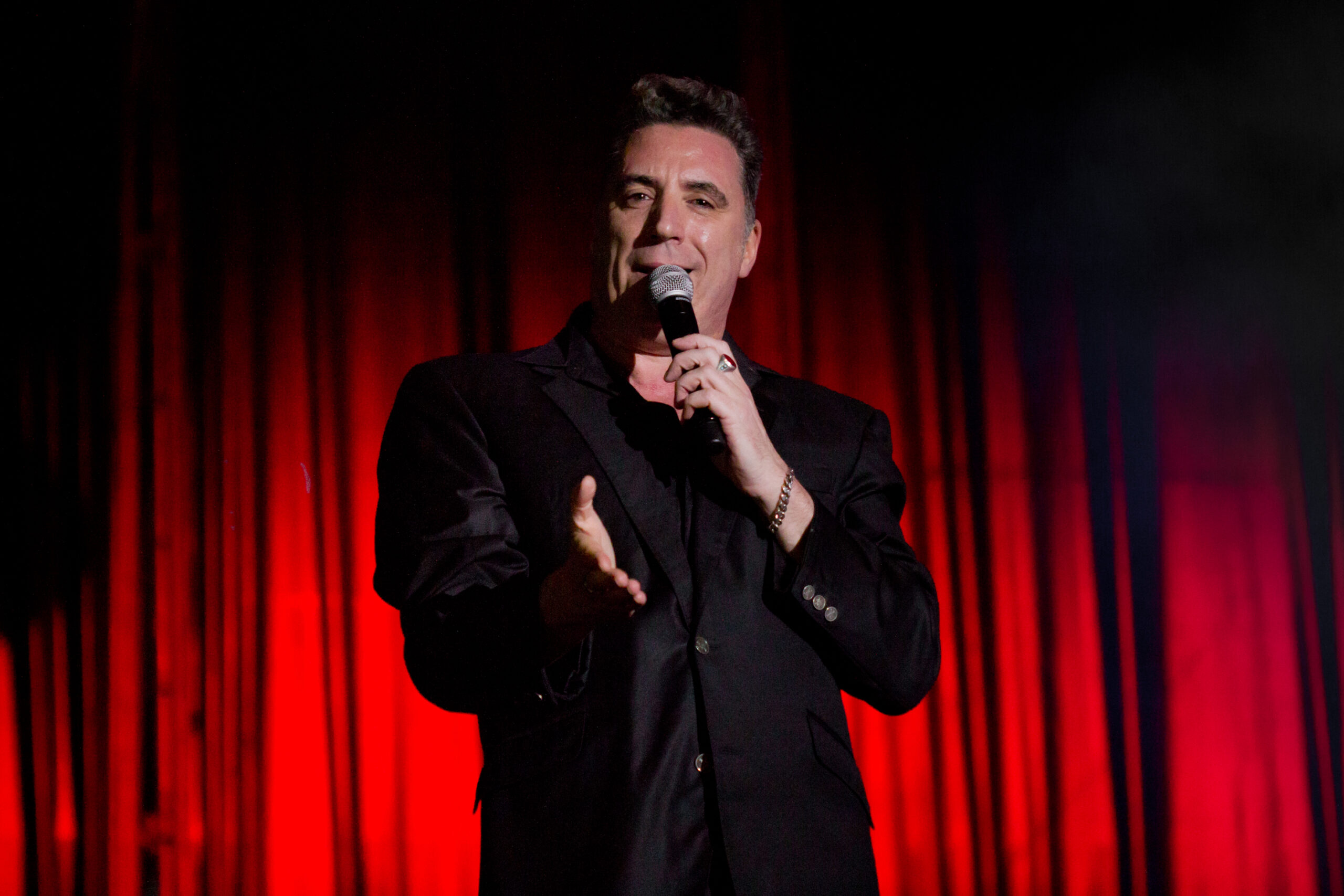 Loquillo anuncia nuevos conciertos de su gira – KISS FM