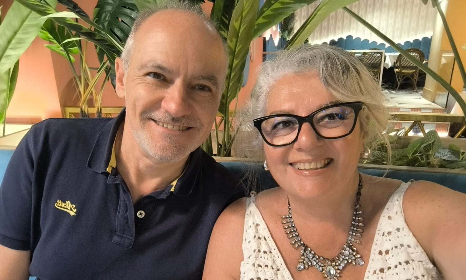Javier y Raquel, en una cena de tabajo – KISS FM